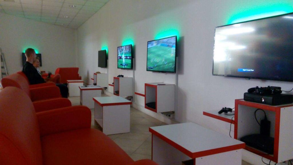 NOVO u gradu: Otvorenje ProGame PC & Playstation igraonice - RK Bosna 1 ...