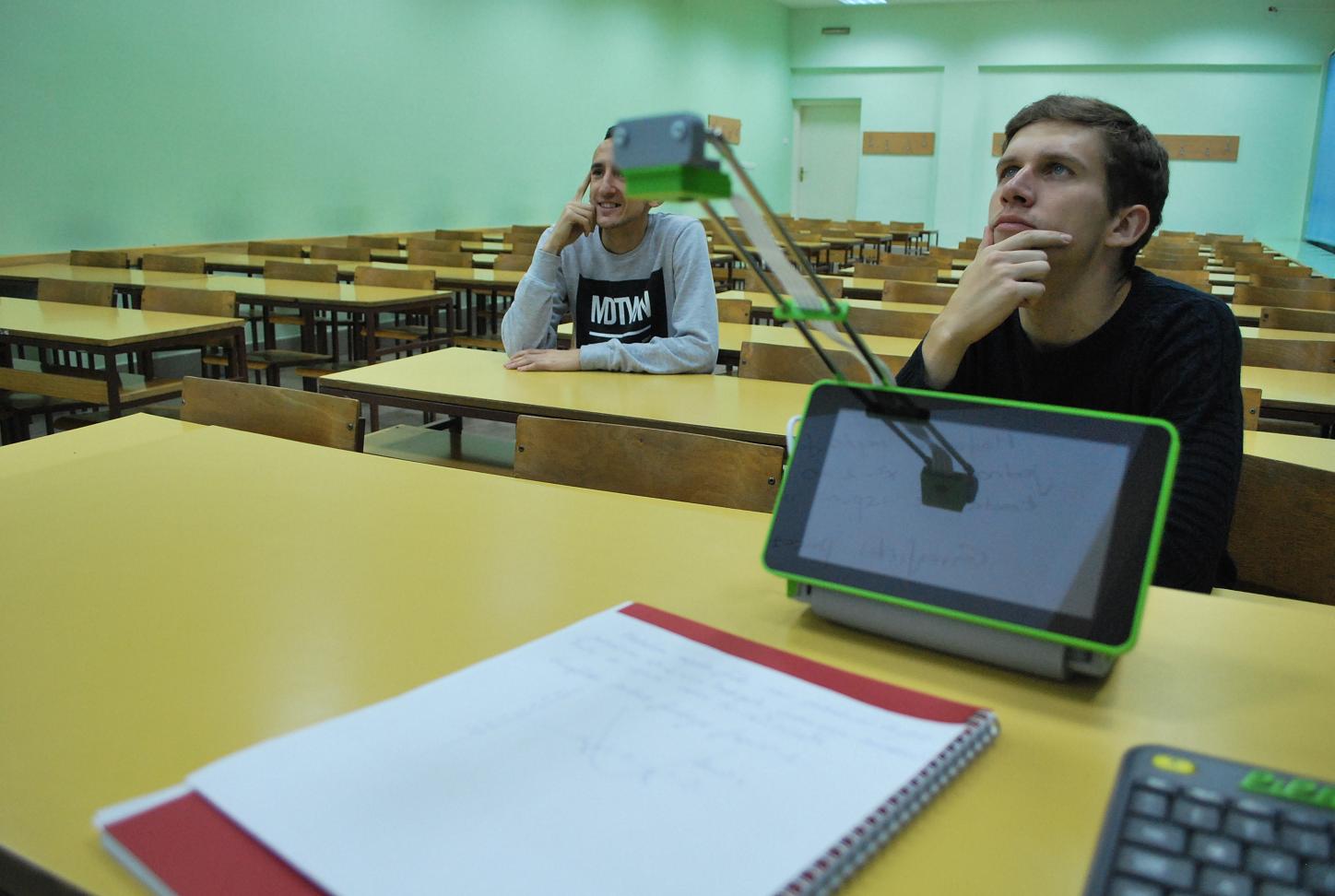 FOTO: Ekipa Mašinskog fakulteta UNZE pobjednik YEP/IEEE Innovation ...