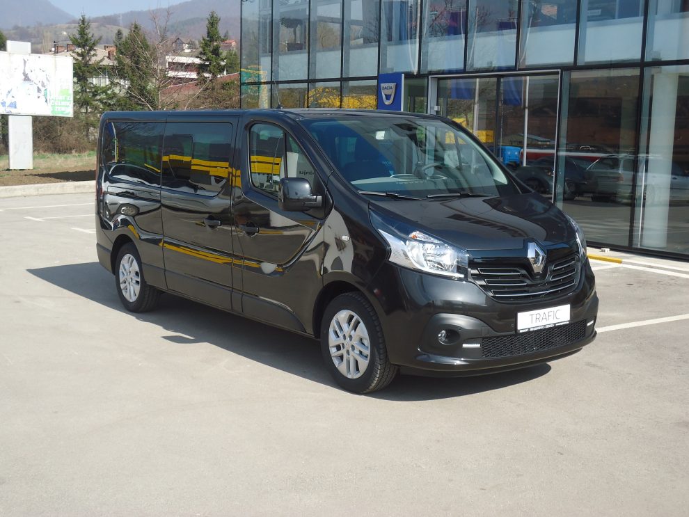 AC Beganović: Novi Renault Trafic Grand Passenger u voznom parku Almy ...