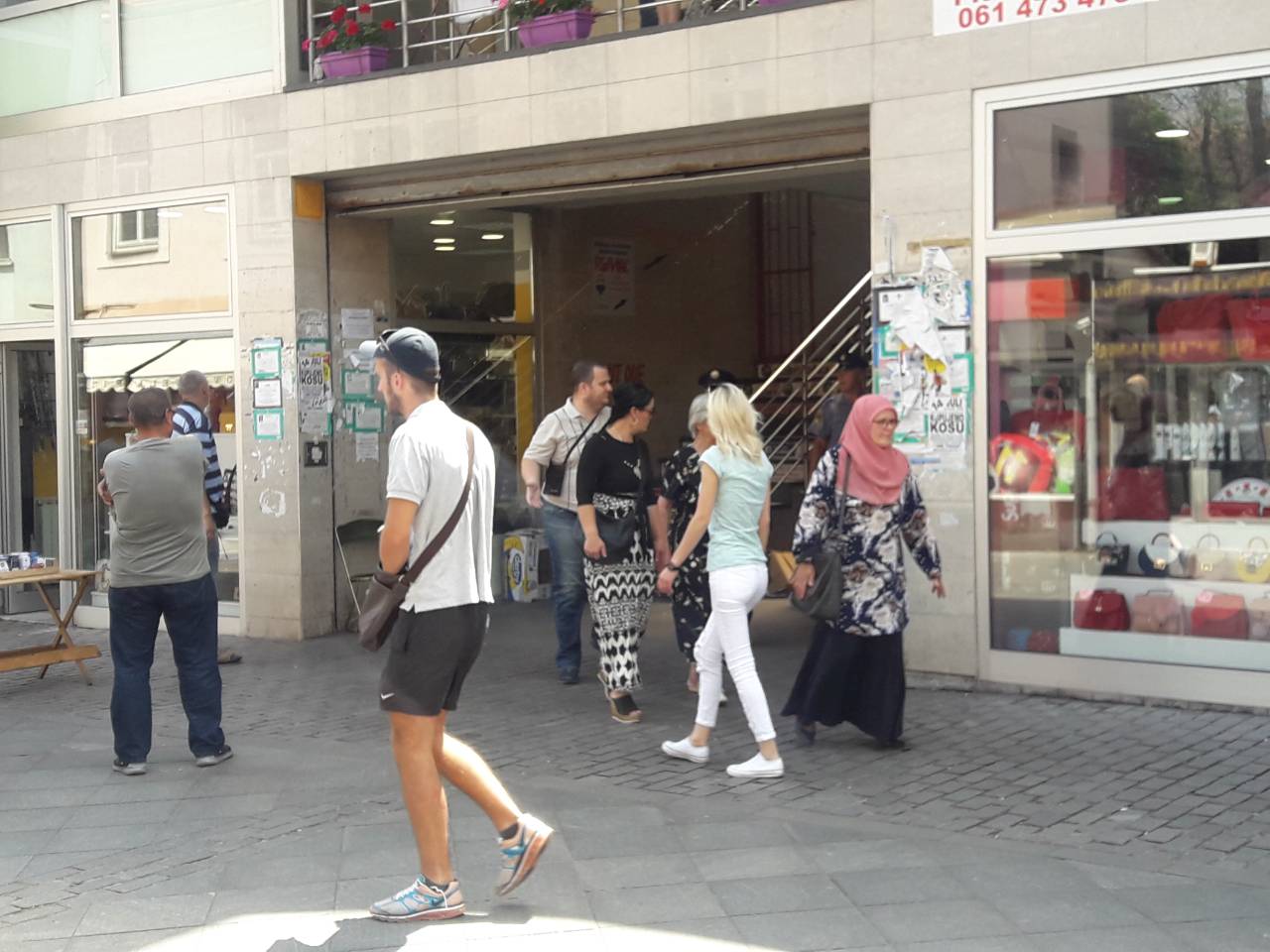 FOTO: Pucnjava u centru Zenice, ranjena jedna osoba - Zenicablog