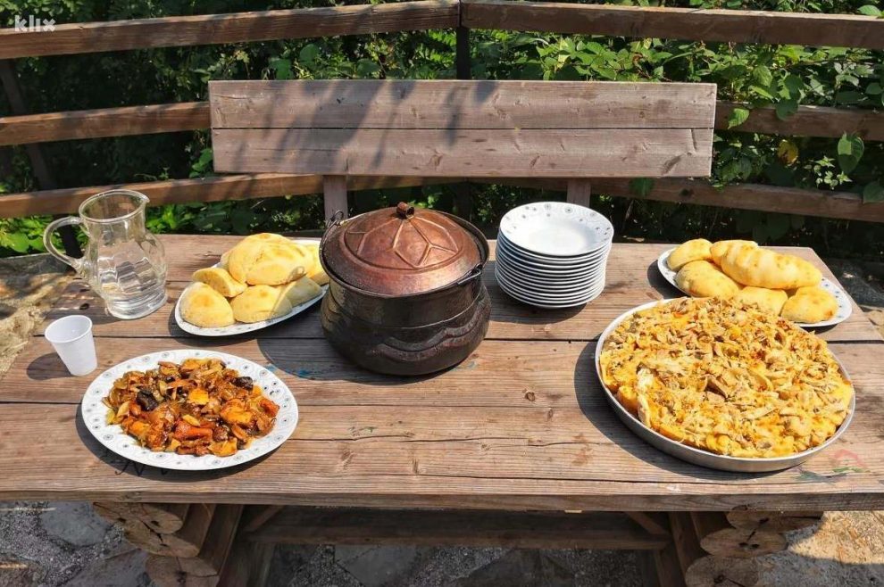 VIDEO+FOTO: Potkriža je srednjovjekovno jelo koje od zaborava čuvaju ...