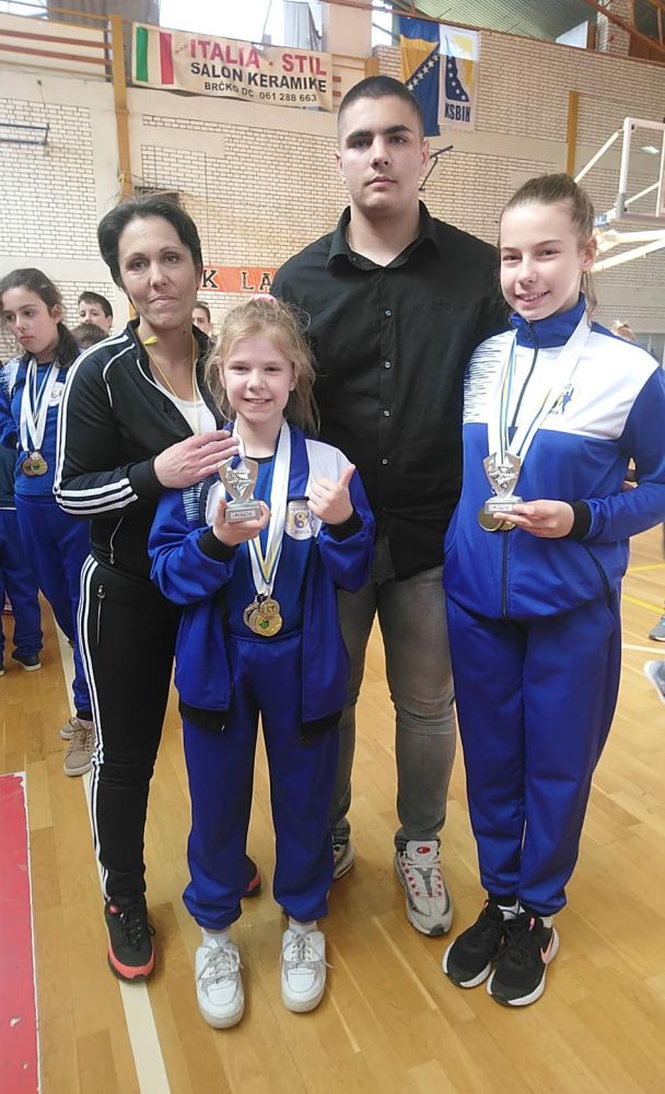 FOTO: KK Perfekt Zenica najuspješniji klub, Zejneb Efendić ...