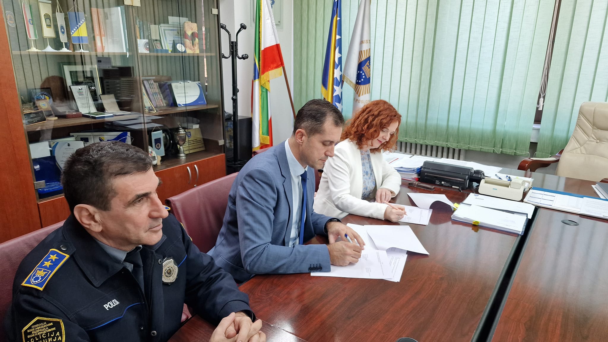 MUP ZDK: Bazen Specijalne policijske jedinice ustupljen studentima ...