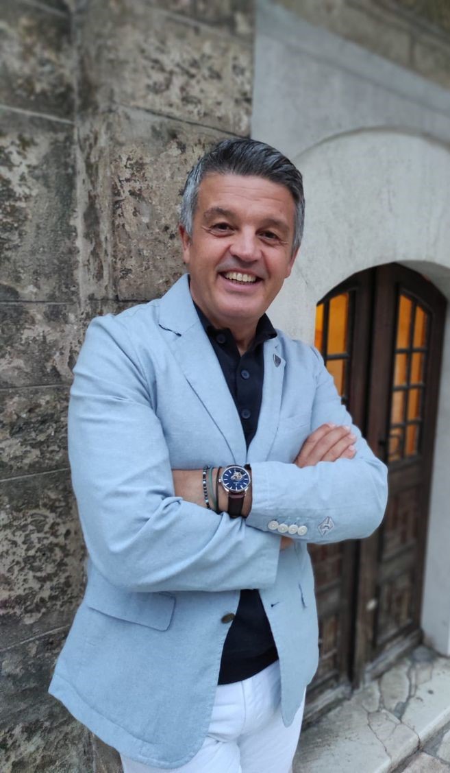 NAJAVA: Promocija novog romana i zbirke priča Almira Alića - Staro ...