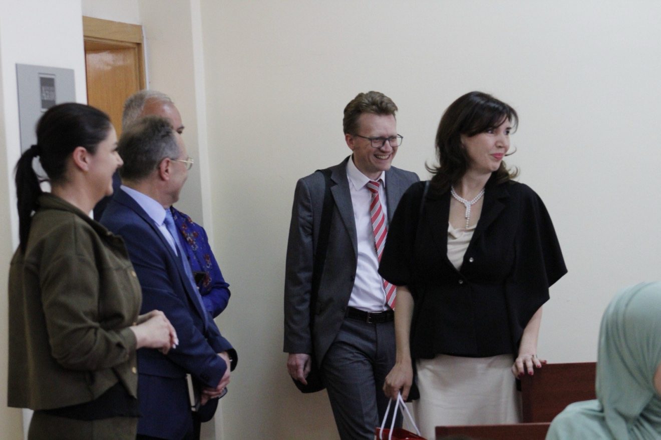 Ambasador Švicarske u posjeti Rektoratu i Pravnom fakultetu ...