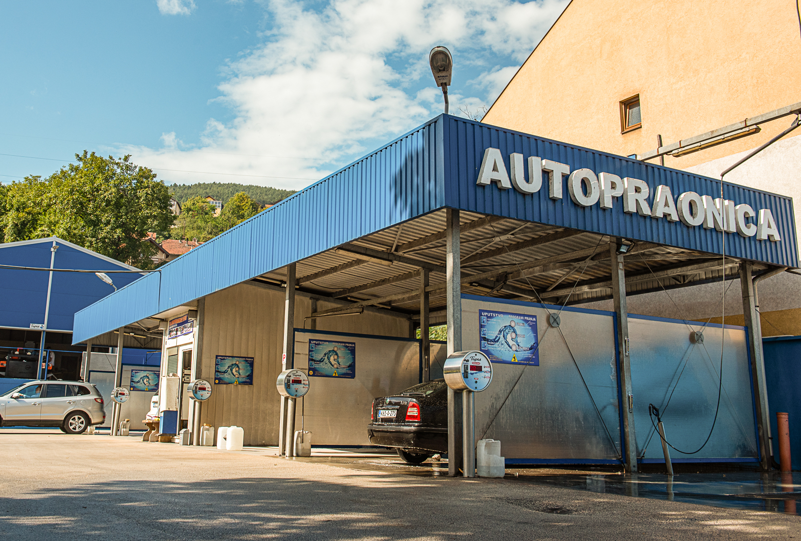 Otuđena neutvrđena količina novca iz tri automata na samouslužnoj ...