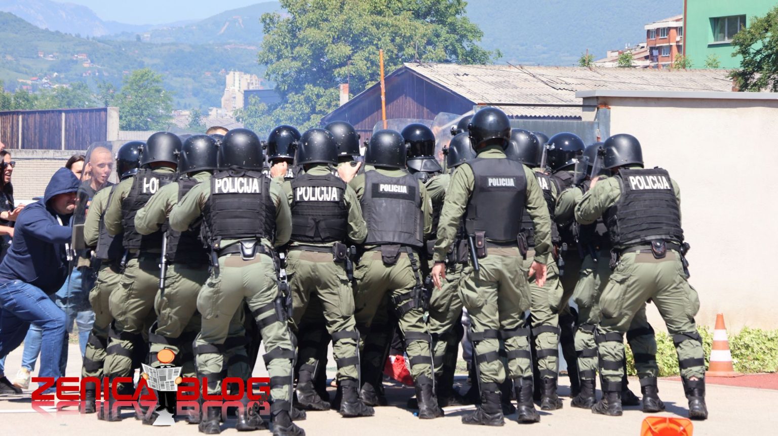 FOTO: Svečano obilježen Dan policije MUP-a ZDK - Zenicablog