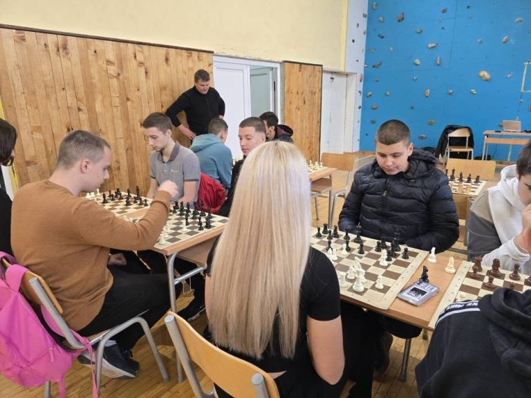 FOTO: ŠK "Čelik" Zenica održao pojedinačna prvenstva Druge gimnazije i ...